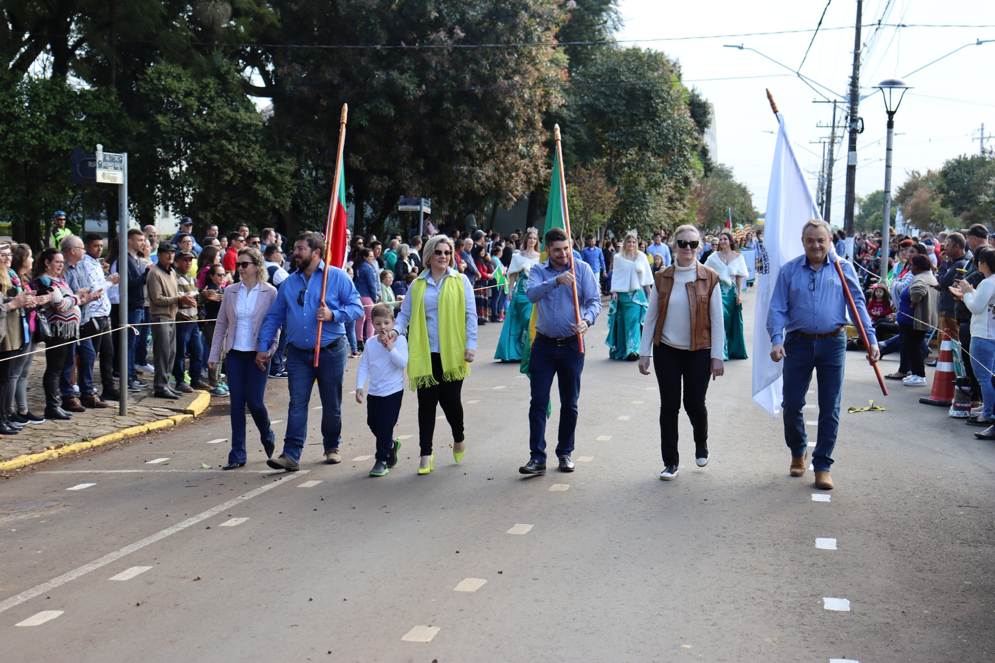 Desfile Cívico De 07 De Setembro Marcou As Comemorações Dos 200 Anos De